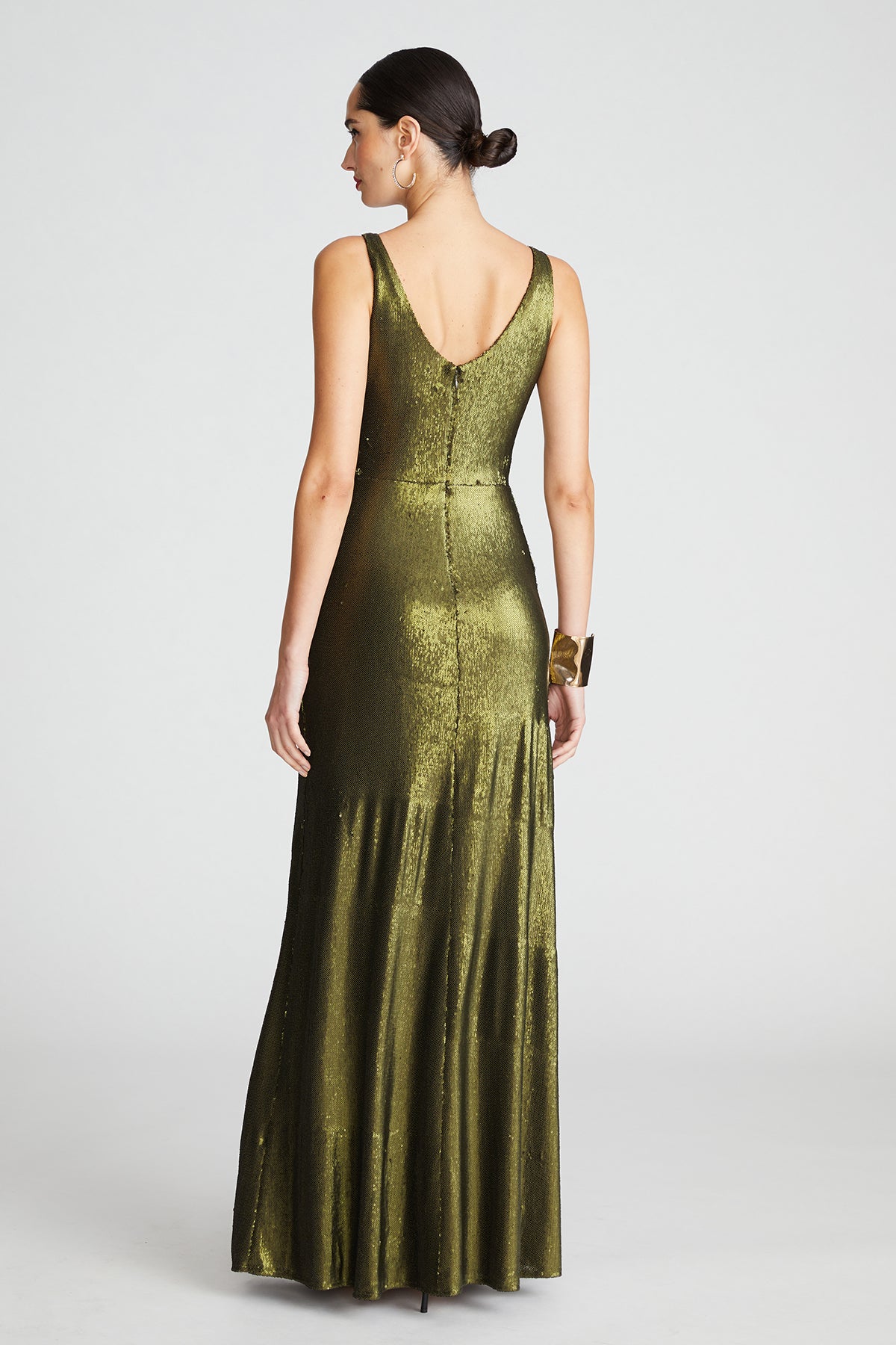 Cassandra Gown In Sequin – Halston