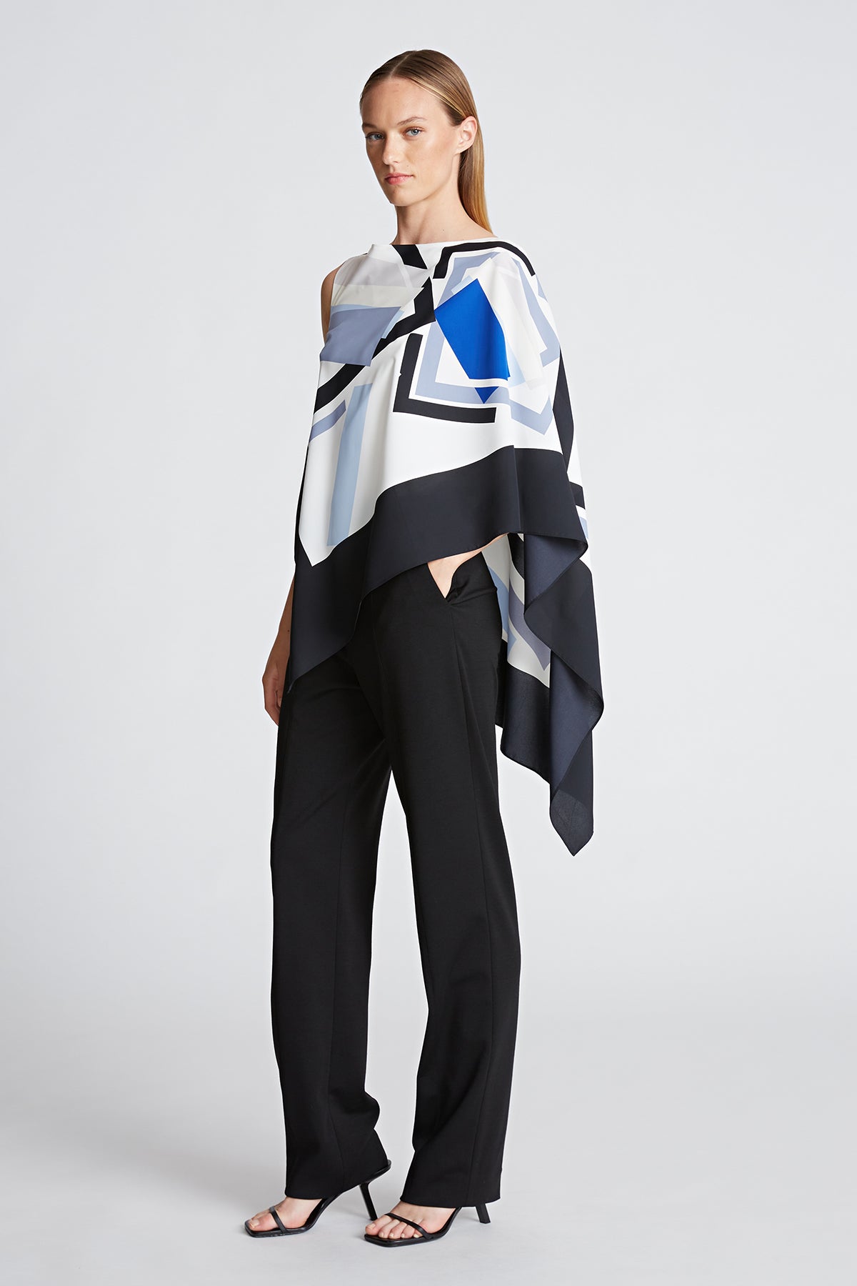 Maggie Top In Crepe De Chine – Halston